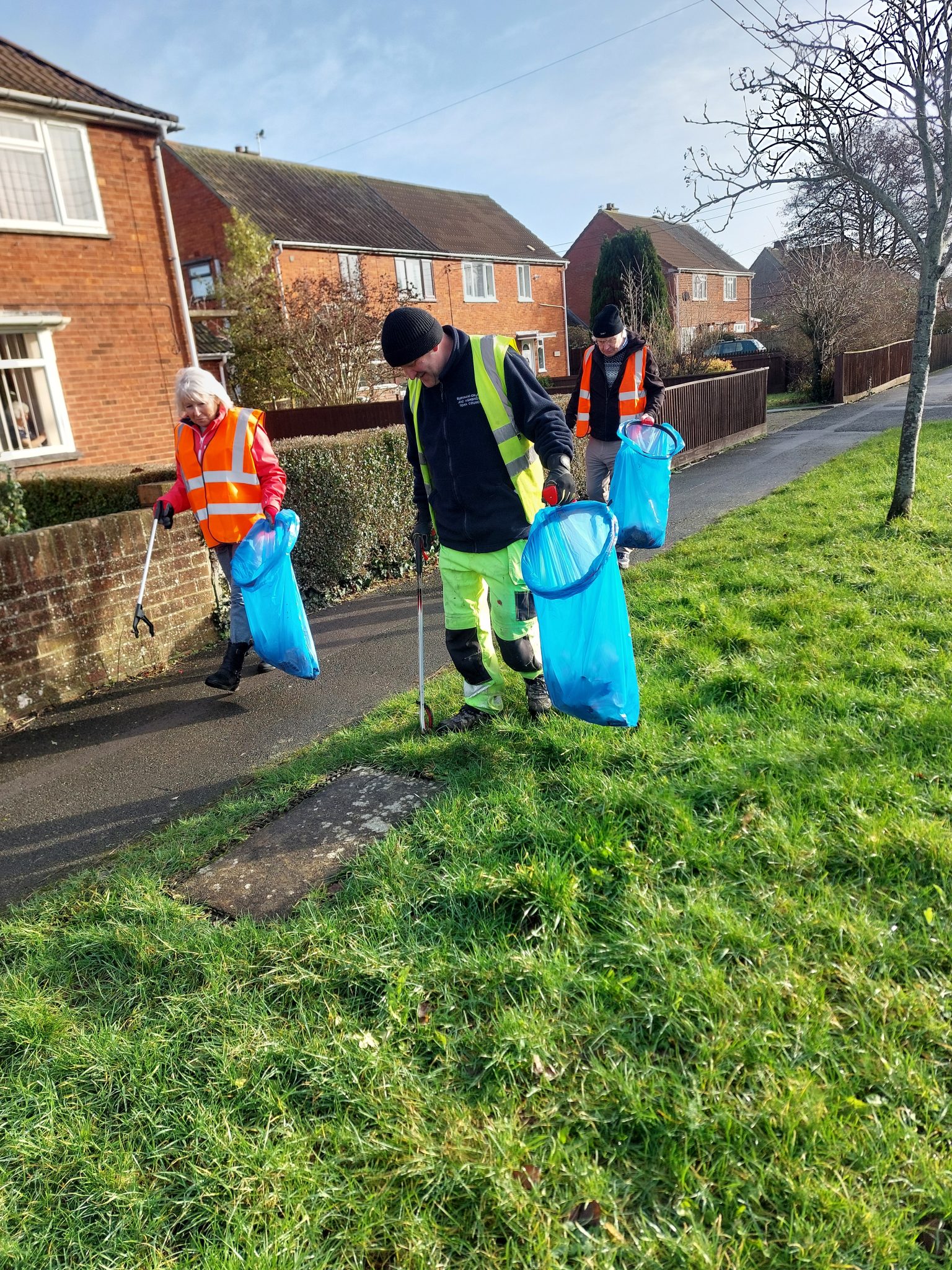 Successful Community Litter Pick Brings Residents Together - Burnham-on ...